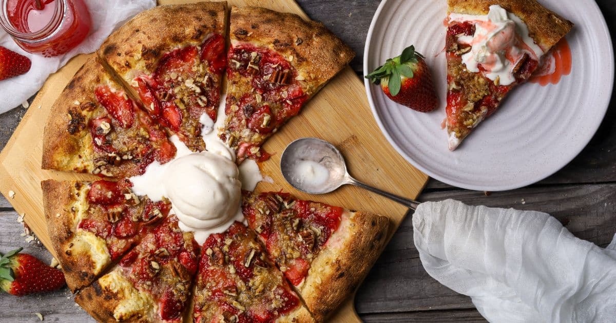 Sourdough Strawberry Crumble Pizza - The Pantry Mama