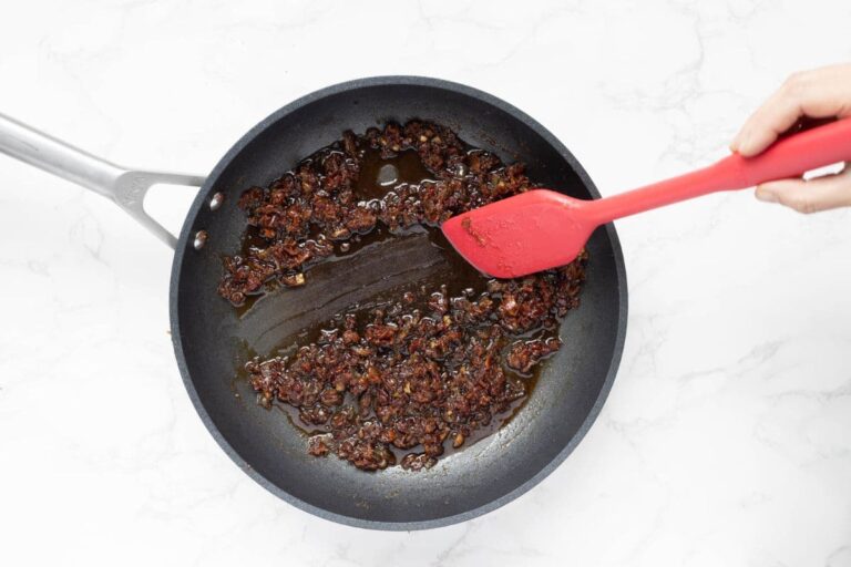 How To Make Bacon Jam - The Pantry Mama